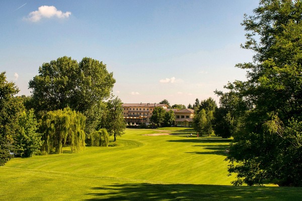 Golf stopover between Turin and Milan - Golfy